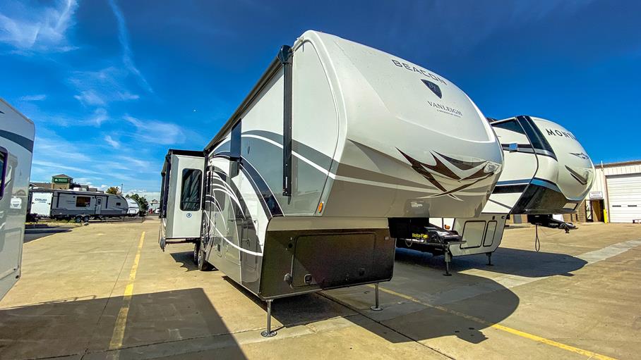 2022 Vanleigh RV Beacon 39FBB for sale in Loveland, CO | Lazydays