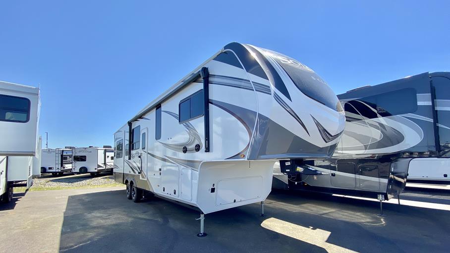 2023 Grand Design Solitude S-Class 3330RE for sale in Vancouver, WA ...