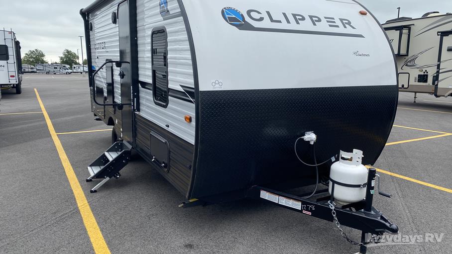 2022 Coachmen Clipper Ultra-Lite 182DBU for sale in Houston, TX | Lazydays